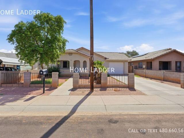 4 BR, 2 BA Apartment 62 N Vista Ave, Casa Grande, AZ 85122