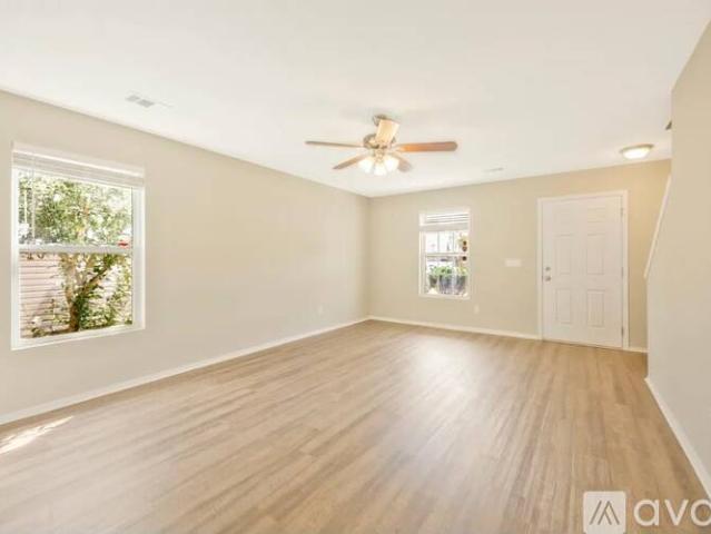 4 BR, 2 BA Apartment 7474 Moccasin Trail, Chanhassen, MN 55317
