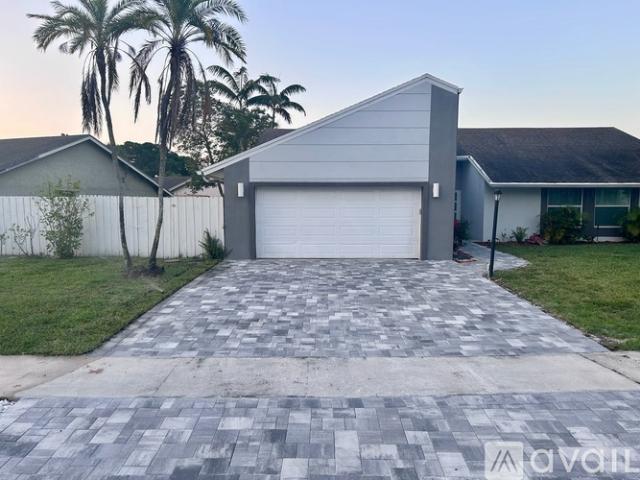 4 BR, 2 BA Apartment 7851 Northwest 5th Place, Plantation, FL 33324