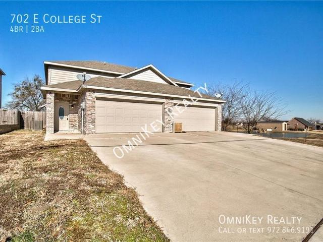 4 BR, 2 BA Apartment 702 E College St, Princeton, TX 75407