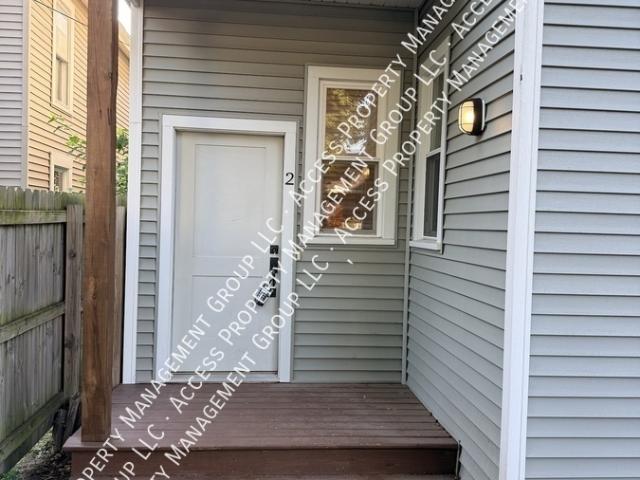 4 BR, 2 BA Apartment 707 Livingston Ave NE, Grand Rapids, MI 49503