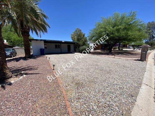 4 BR, 2 BA Apartment 7049 E Calle Canis, Tucson, AZ 85710