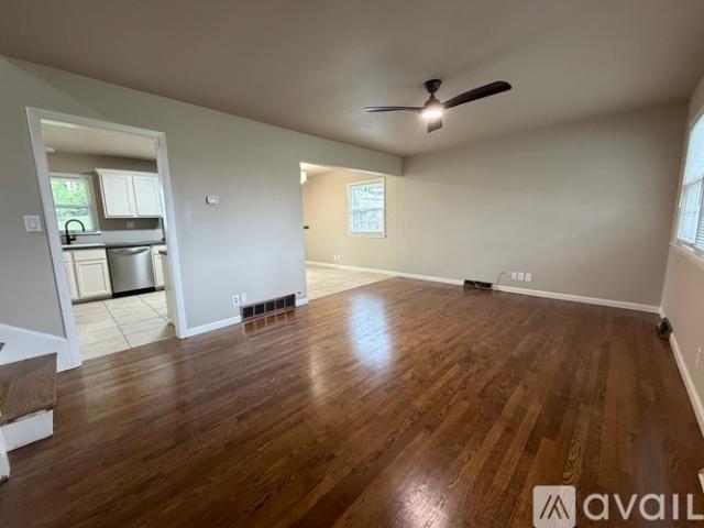 4 BR, 2 BA Apartment 708 West Hurt Street, Liberty, MO 64068