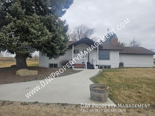 4 BR, 2 BA Apartment 7196 Edna Ln, Middleton, ID 83644