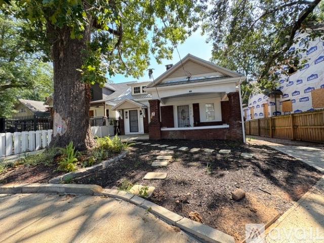 4 BR, 2 BA Apartment 722 Cascade Avenue Southwest, Atlanta, GA 30310
