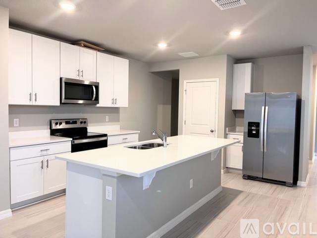 4 BR, 2 BA Apartment 7341 Boggy Crk Pl, Parrish, FL 34219