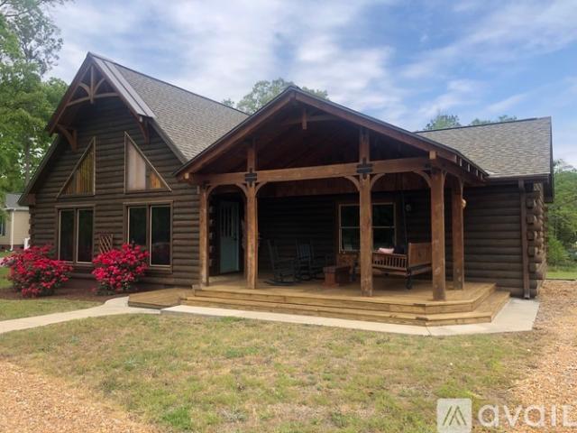 4 BR, 2 BA Apartment 841 Treasure Point Road, Bath, NC 27808