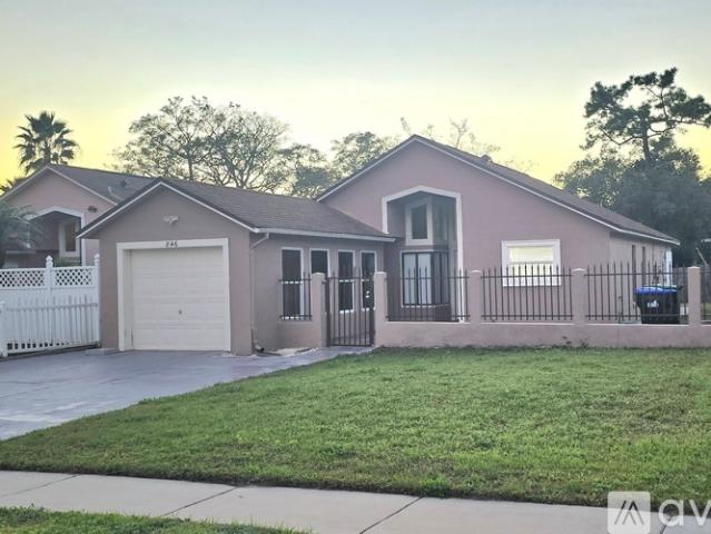4 BR, 2 BA Apartment 846 Grenadier Dr, Orlando, FL 32807