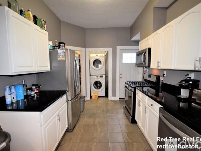 4 BR, 2 BA Apartment 85 Surrey St, Unit 1, Boston, MA 02135