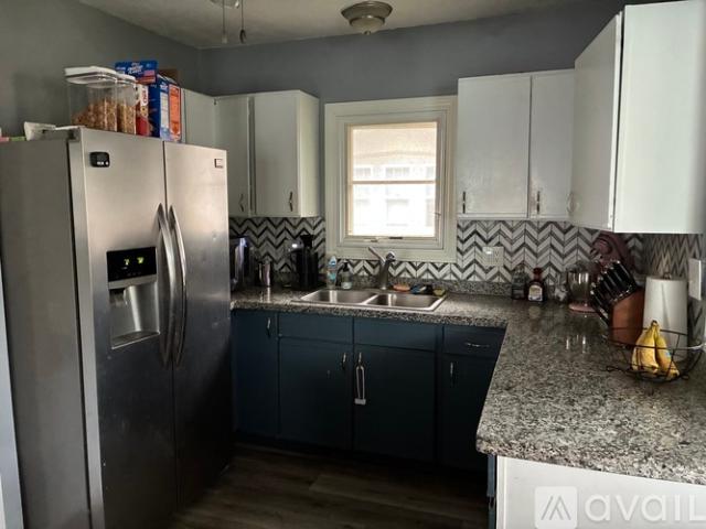4 BR, 2 BA Apartment 872 20th Avenue Southeast, Minneapolis, MN 55414