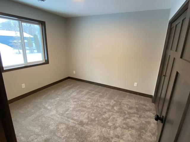 4 BR, 2 BA Apartment 802 Texas Ave NW, Unit 800, Hutchinson, MN 55350