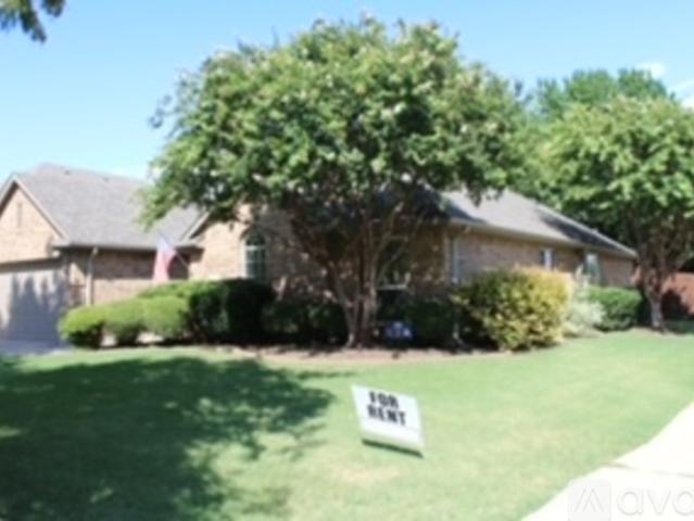 4 BR, 2 BA Apartment 8100 Mountain Cedar Drive, Fort Worth, TX 76131