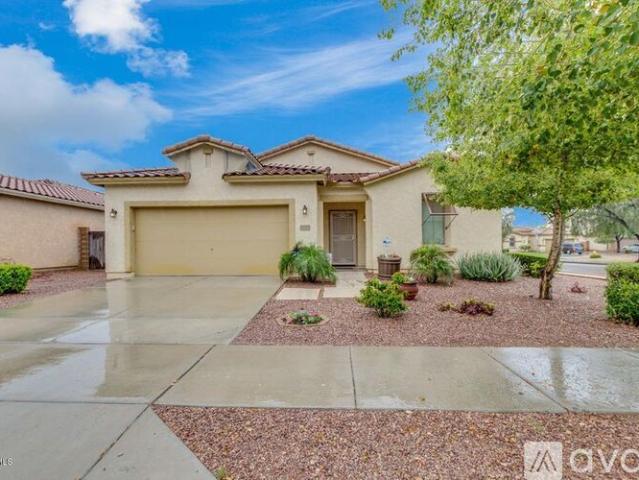 4 BR, 2 BA Apartment 8143 West Riverside Avenue, Phoenix, AZ 85043