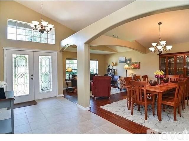 4 BR, 2 BA Apartment 8217 Canyon Creek Way, Tampa, FL 33647