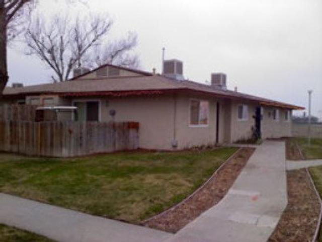 4 BR, 2 BA Apartment 9565 Flores Dr San Joaquin, CA 93660