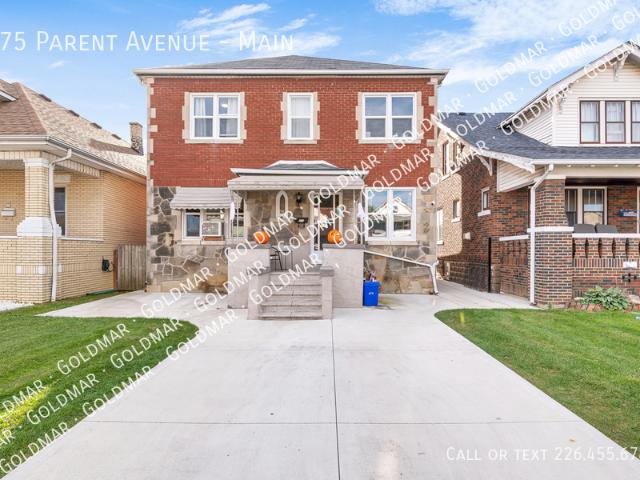 4 BR, 2 BA Apartment 975 Parent Avenue, Windsor, ON N9A 2E2