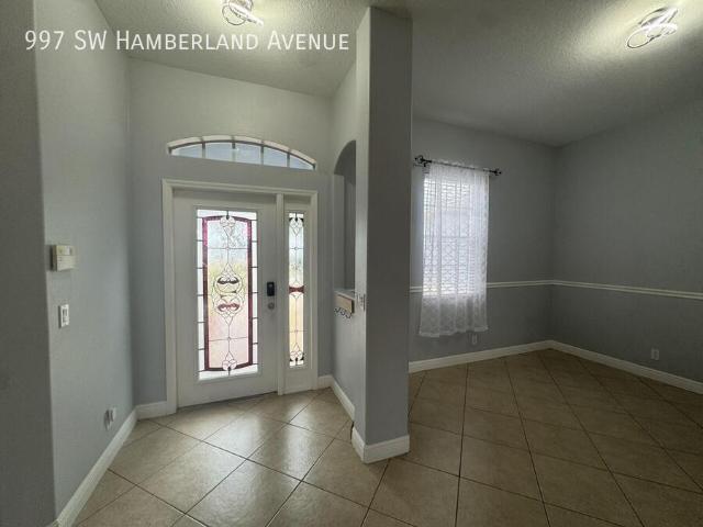 4 BR, 2 BA Apartment 997 SW Hamberland Avenue, Port St Lucie, FL 34953