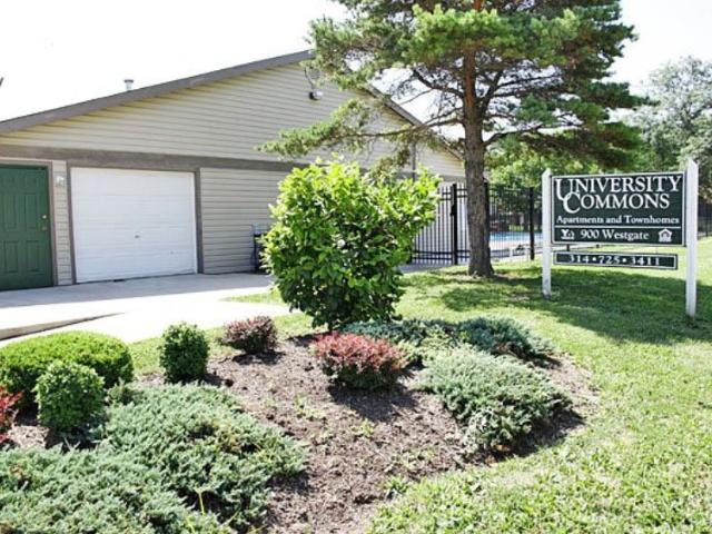 4 BR, 2 BA Apartment 900 Westgate Ave University City, MO 63130
