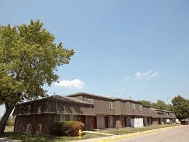 4 BR, 2 BA Apartment 901 N. 35th St Council Bluffs, IA 51501
