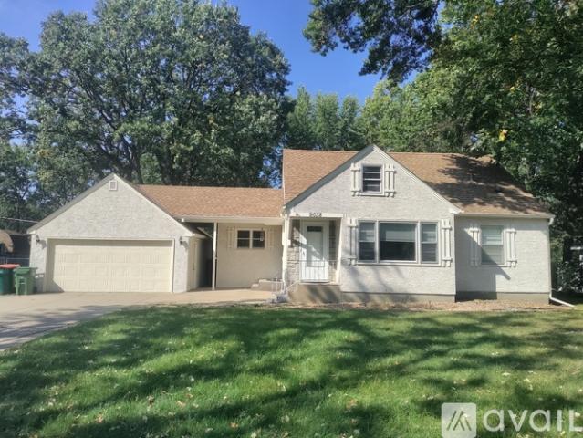 4 BR, 2 BA Apartment 9038 Tyler St NE, Blaine, MN 55434
