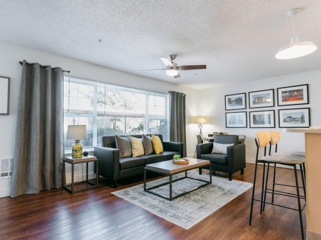 4 BR, 2 BA Apartment 90 Commons Dr Unit Private Priced By Bed, Eugene, OR 97401