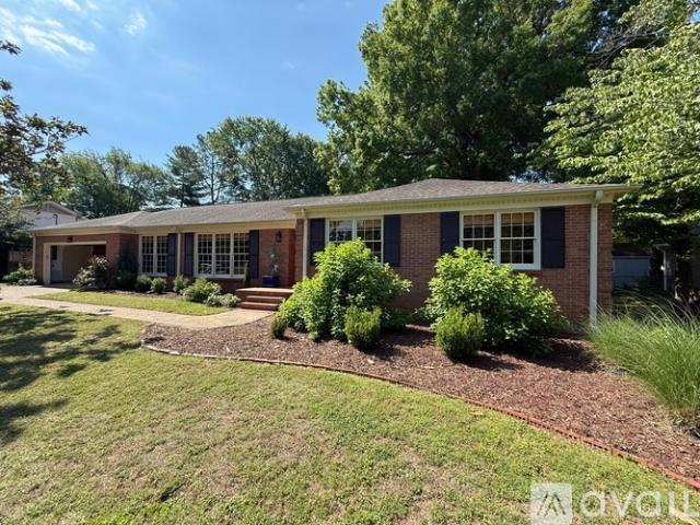 4 BR, 2 BA Apartment 912 San Ramon Avenue Southeast, Huntsville, AL 35802