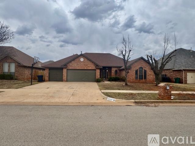 4 BR, 2 BA Apartment 9340 SW 22nd St, Oklahoma City, OK 73128