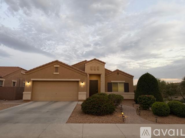 4 BR, 2 BA Apartment 9347 West Georgia Avenue, Glendale, AZ 85305