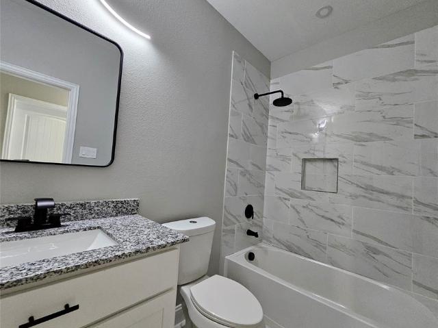 4 BR, 2 BA in Kaufman