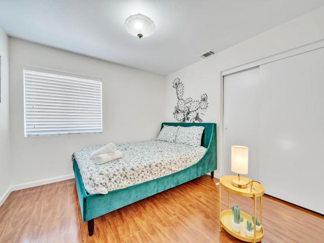 4 BR, 2 BA in West Indo