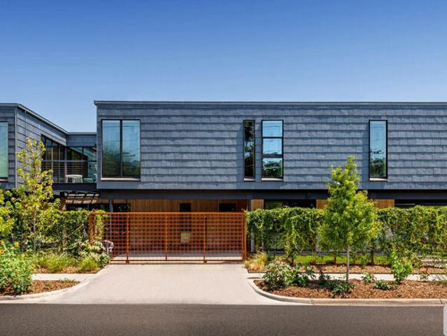 4 BR, 3.5 BA Apartment 104 North Adams Avenue, Dallas, TX 75208