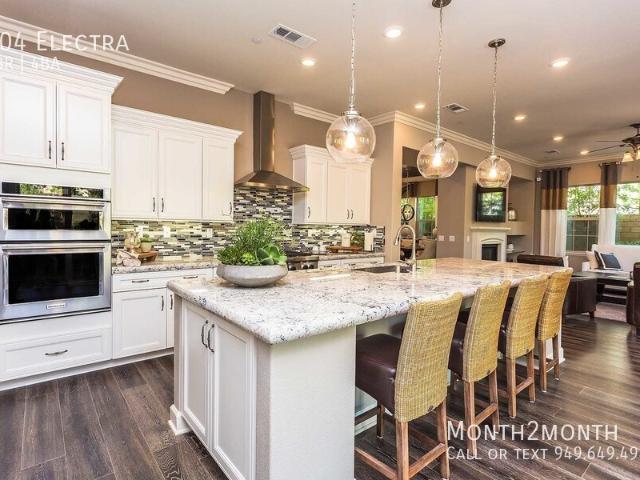 4 BR, 3.5 BA Apartment 104 Electra, Irvine, CA 92618