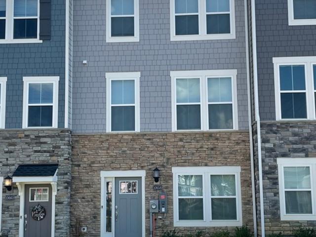 4 BR, 3.5 BA Apartment 10658 Roundstone Lane, Unit 1, Waldorf, MD 20695