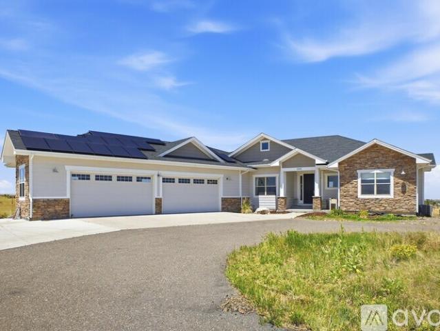 4 BR, 3.5 BA Apartment 1095 Sage Road, Elizabeth, CO 80107