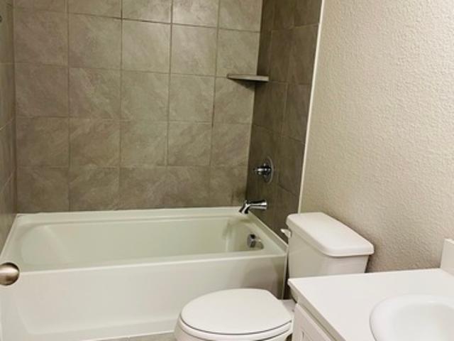 4 BR, 3.5 BA Apartment 10032 Adams Lane, Krugerville, TX 76227