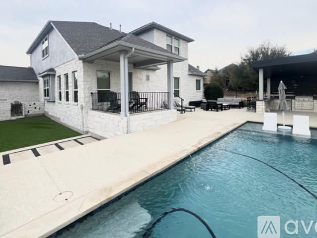 4 BR, 3.5 BA Apartment 102 Waverly Spire Court, Lakeway, TX 78738