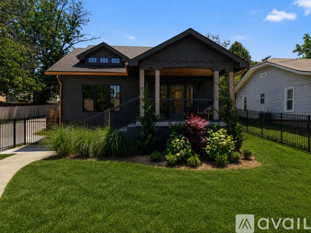 4 BR, 3.5 BA Apartment 1118 Douglas Avenue, Nashville, TN 37206
