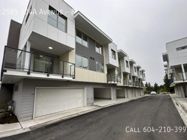 4 BR, 3.5 BA Apartment 12585 104A Avenue, Surrey, BC V3V 0G7