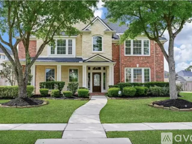 4 BR, 3.5 BA Apartment 13703 Elm Shores Dr, Houston, TX 77044