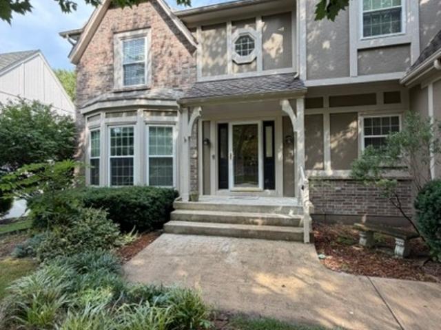 4 BR, 3.5 BA Apartment 13115 Kessler Street, Overland Park, KS 66213