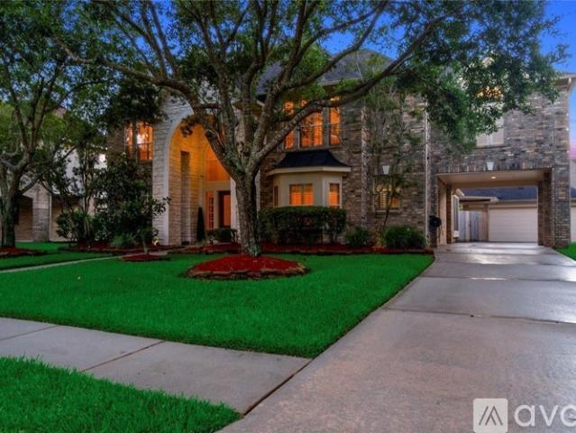 4 BR, 3.5 BA Apartment 14011 Windy Stream Lane, Houston, TX 77044