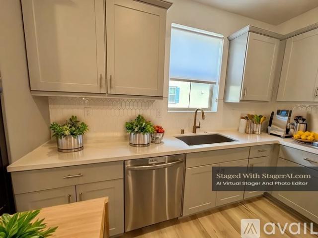 4 BR, 3.5 BA Apartment 1543 Redbud Way, Oceanside, CA 92056
