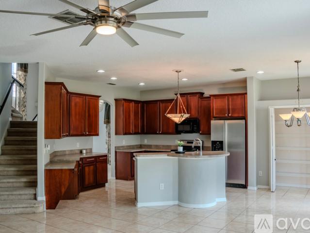 4 BR, 3.5 BA Apartment 1557 Amaryllis Circle, Orlando, FL 32825