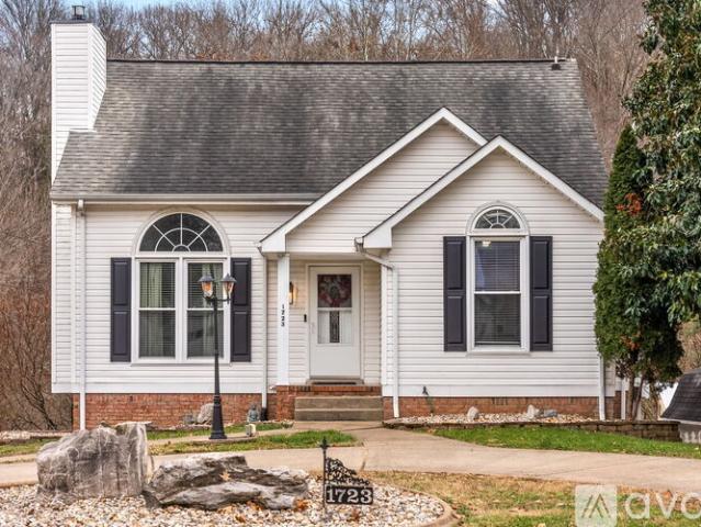 4 BR, 3.5 BA Apartment 1723 Broadripple Drive, Clarksville, TN 37042