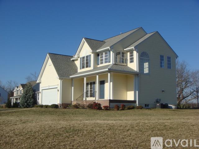4 BR, 3.5 BA Apartment 183 Creek Curve Drive, Colonial Beach, VA 22443