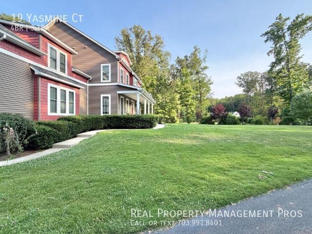 4 BR, 3.5 BA Apartment 19 Yasmine Ct, Fredericksburg, VA 22406