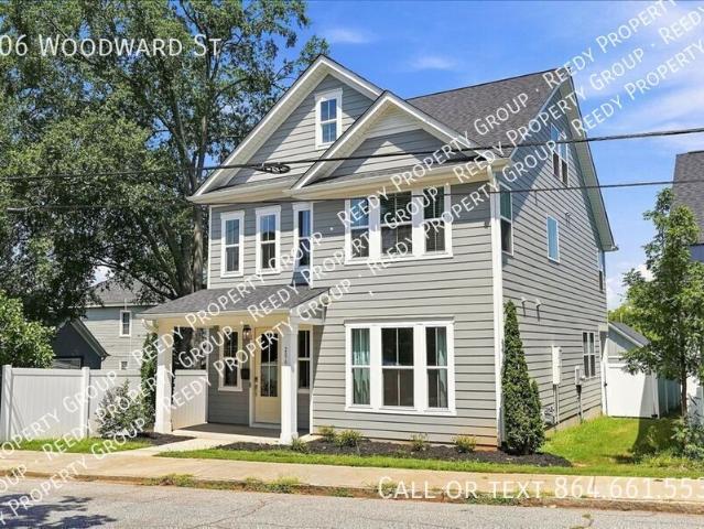 4 BR, 3.5 BA Apartment 206 Woodward St, Spartanburg, SC 29302