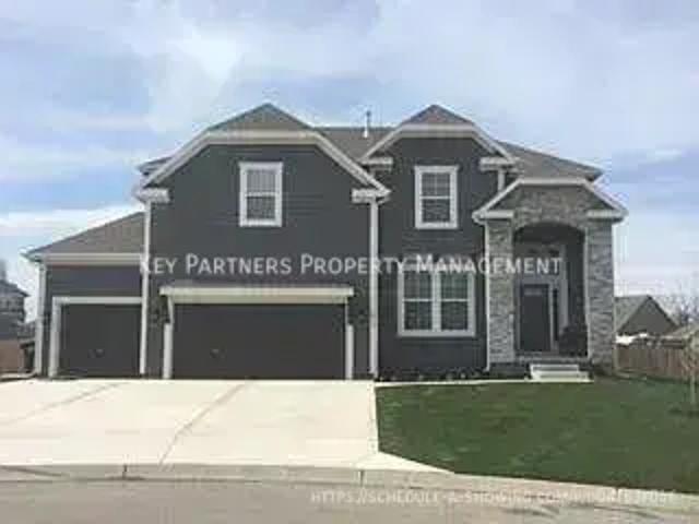 4 BR, 3.5 BA Apartment 21711 W 46th St, Shawnee, KS 66226