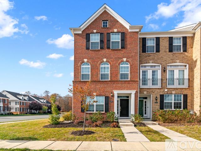 4 BR, 3.5 BA Apartment 23149 Dunlop Heights Terrace, Unit 23149, Ashburn, VA 20148