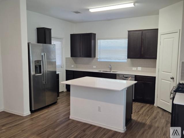 4 BR, 3.5 BA Apartment 249 Red Buckeye Loop, Liberty Hill, TX 78642